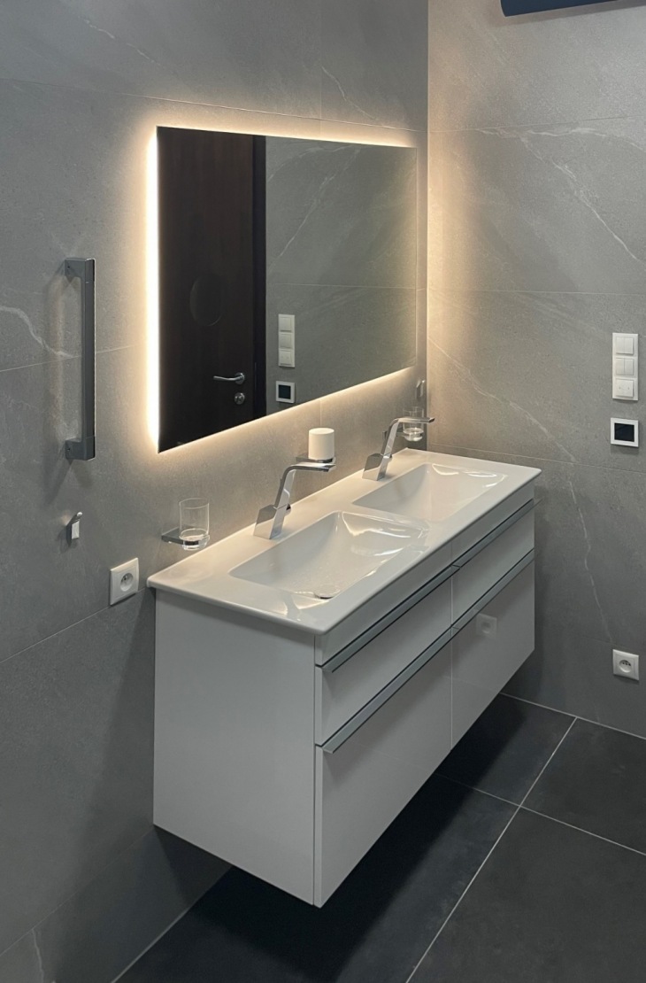 Realizace koupelny a WC Jana Masaryka | Dorint DG Centrum Realizace koupelny a WC Jana Masaryka | Dorint DG Centrum